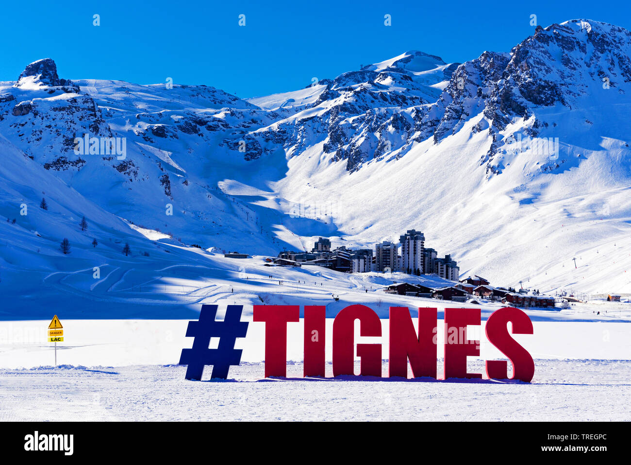 Ski in tignes ski resort Banque de photographies et d’images à haute ...