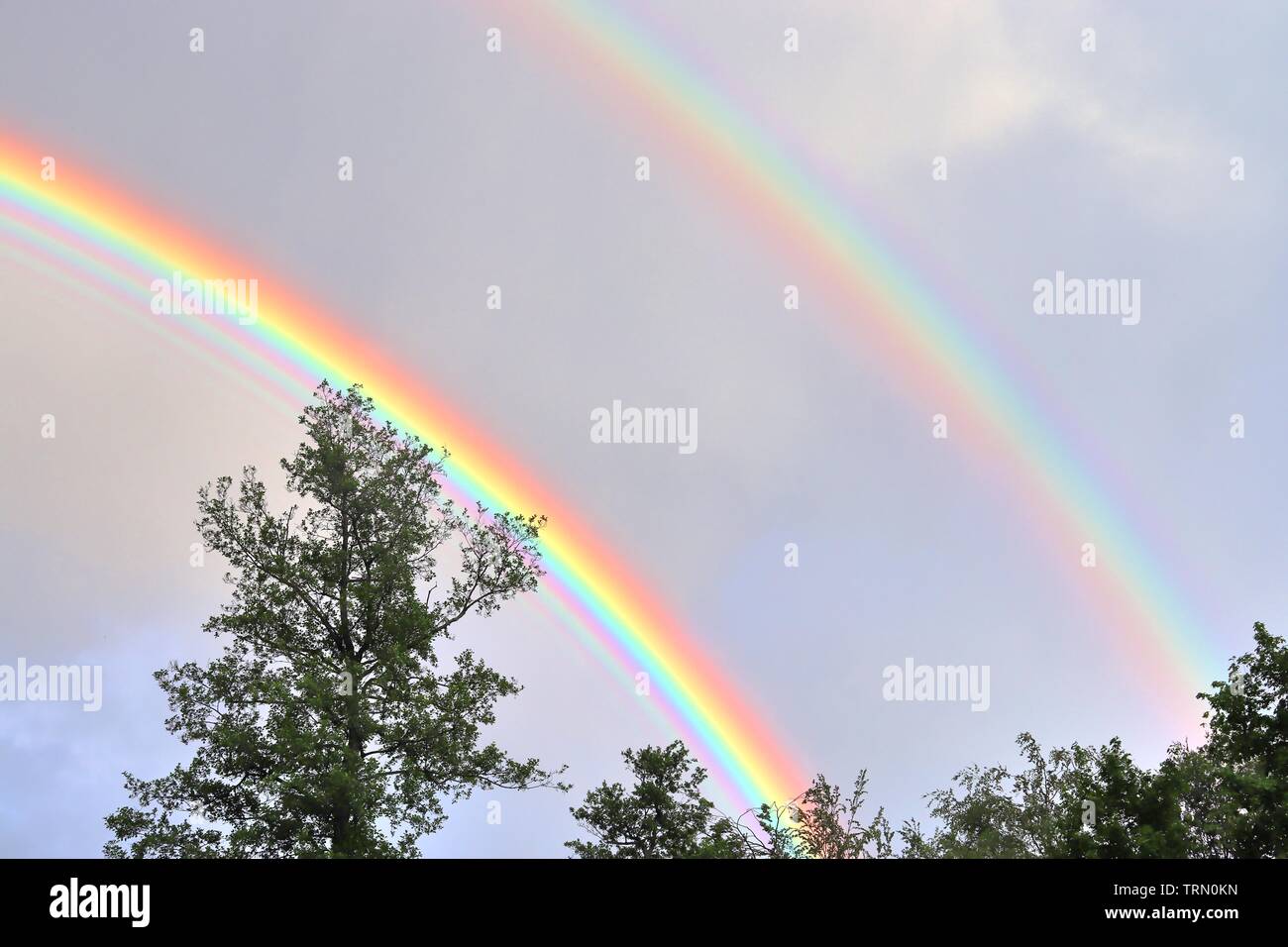 Beaux Arcs En Ciel Banque d'image et photos - Alamy