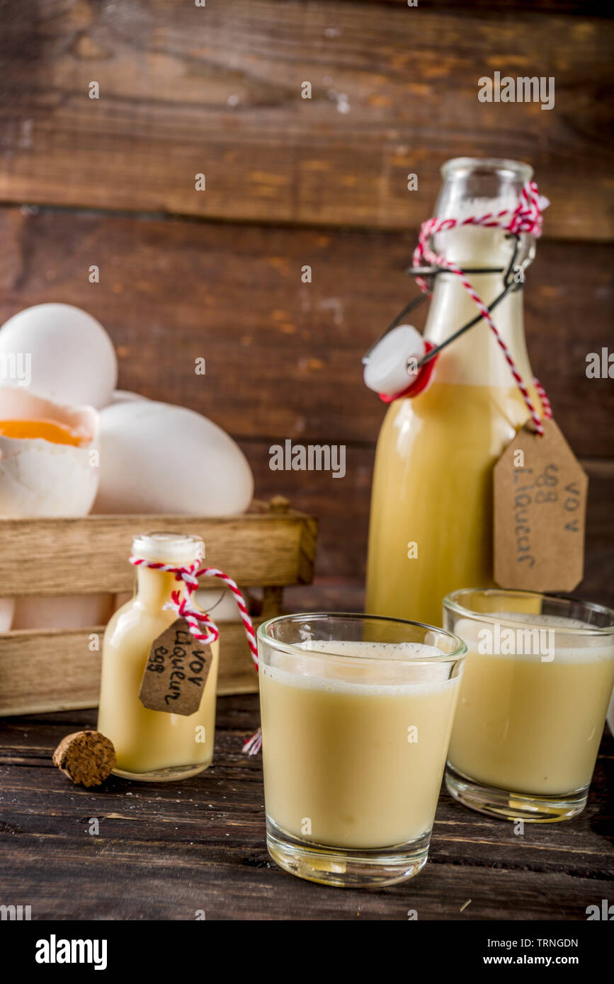 Vov liqueur Banque de photographies et d’images à haute résolution - Alamy