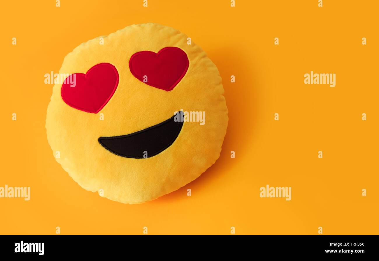 Emoji rougissant Banque de photographies et d’images à haute résolution ...