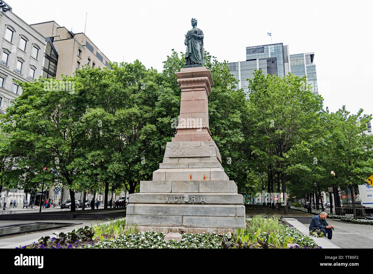 Montreal canada statue queen victoria Banque de photographies et d ...