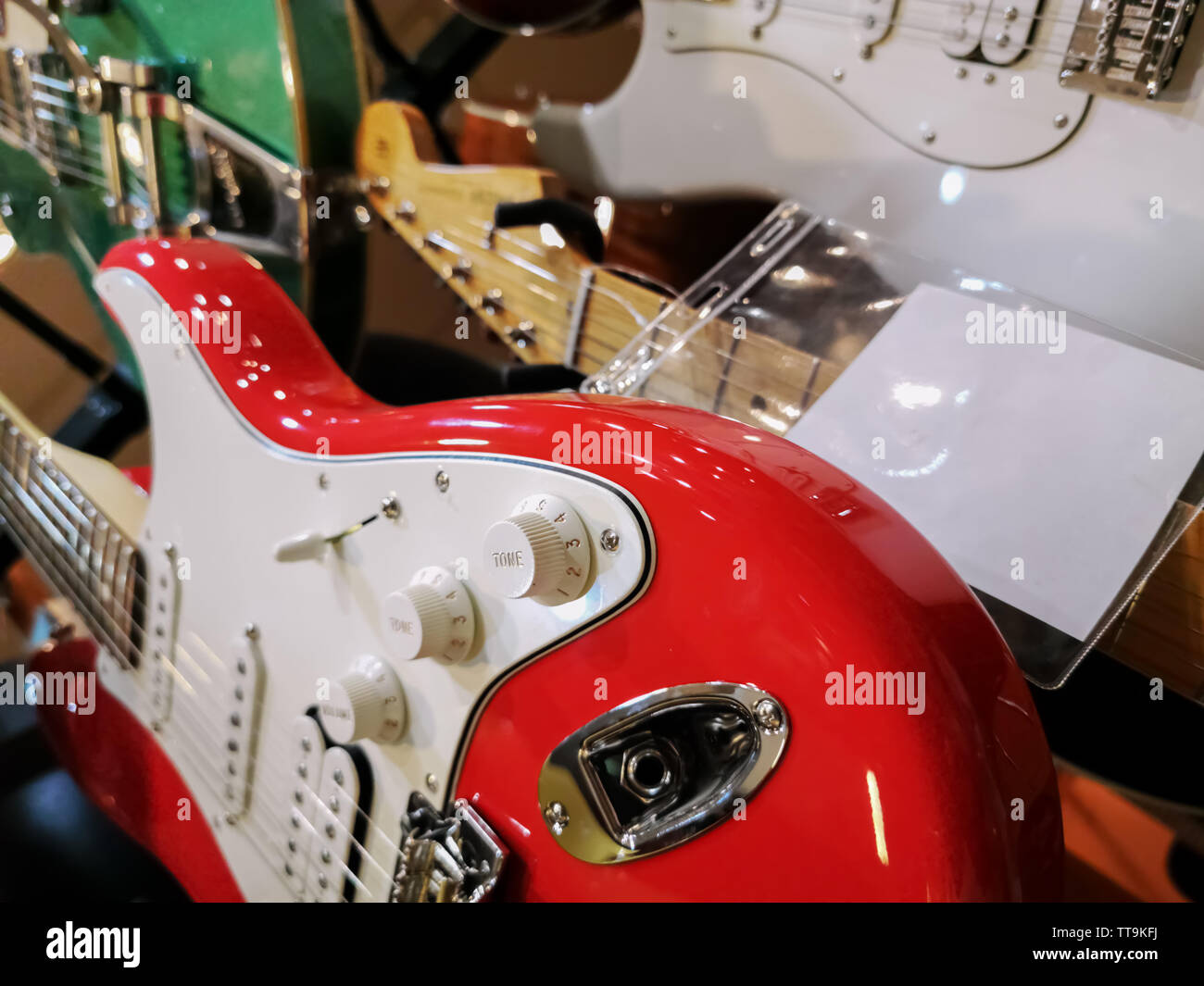 Strat rouge Banque de photographies et d’images à haute résolution - Alamy