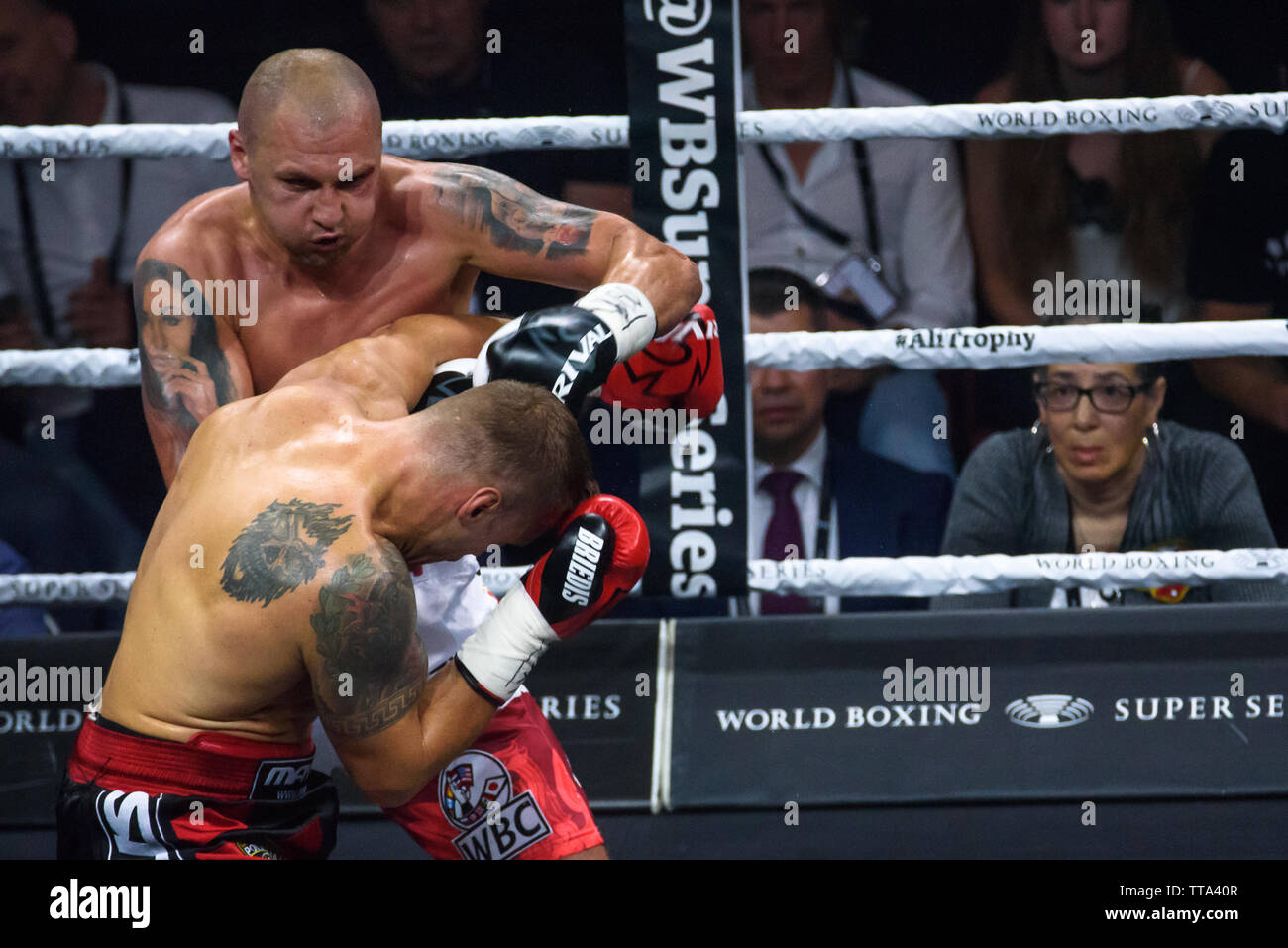 L boxer Banque de photographies et d’images à haute résolution - Alamy