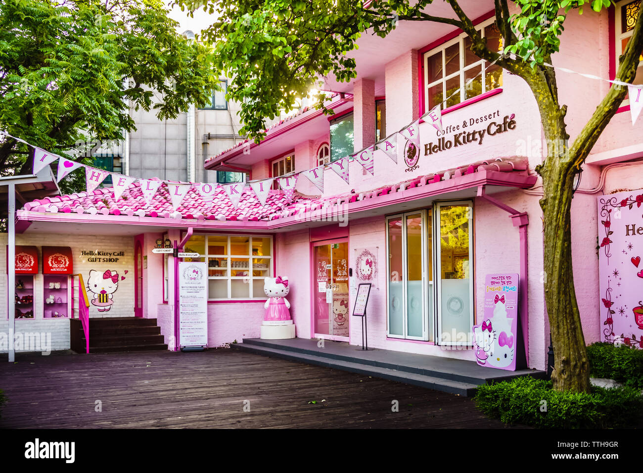 Hello kitty seoul Banque de photographies et d’images à haute ...