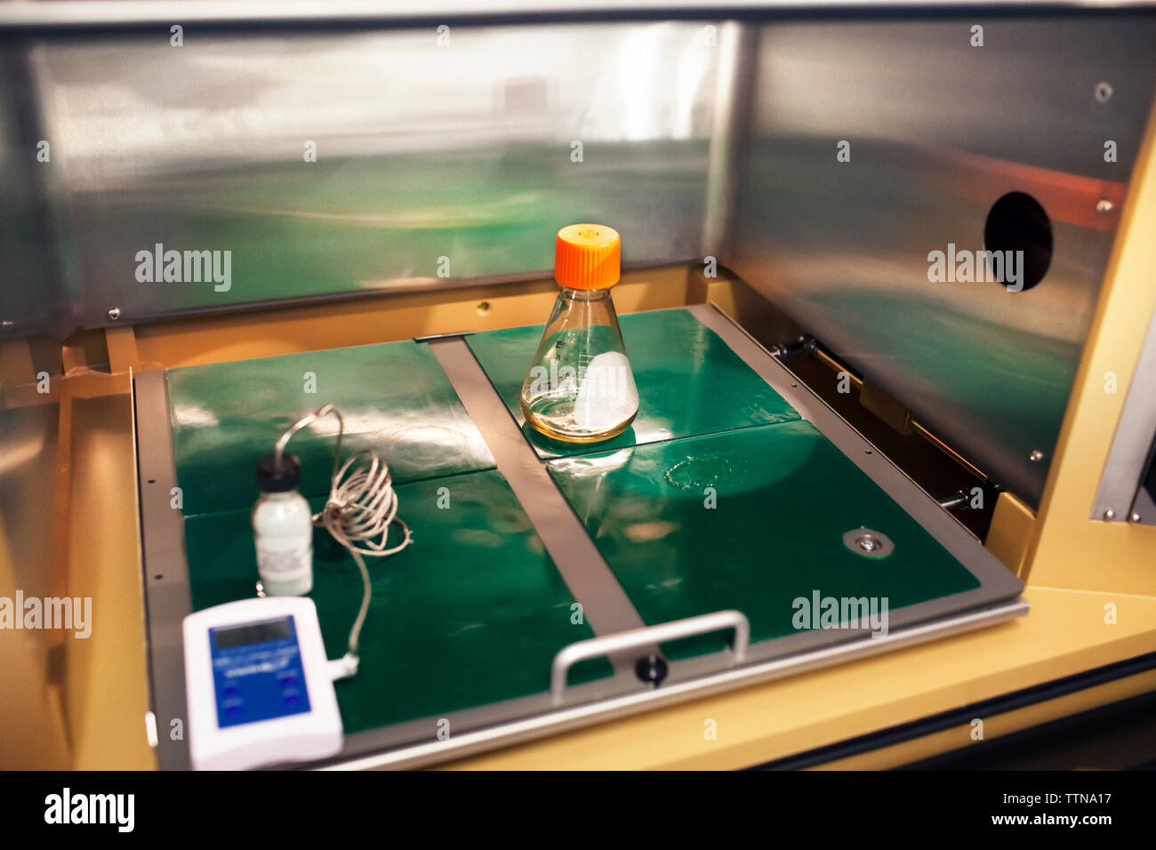 Instrument de laboratoire Banque de photographies et d’images à haute ...