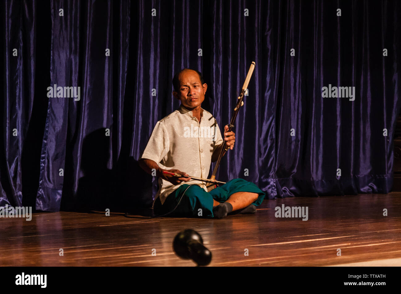Khmer music Banque de photographies et d’images à haute résolution - Alamy