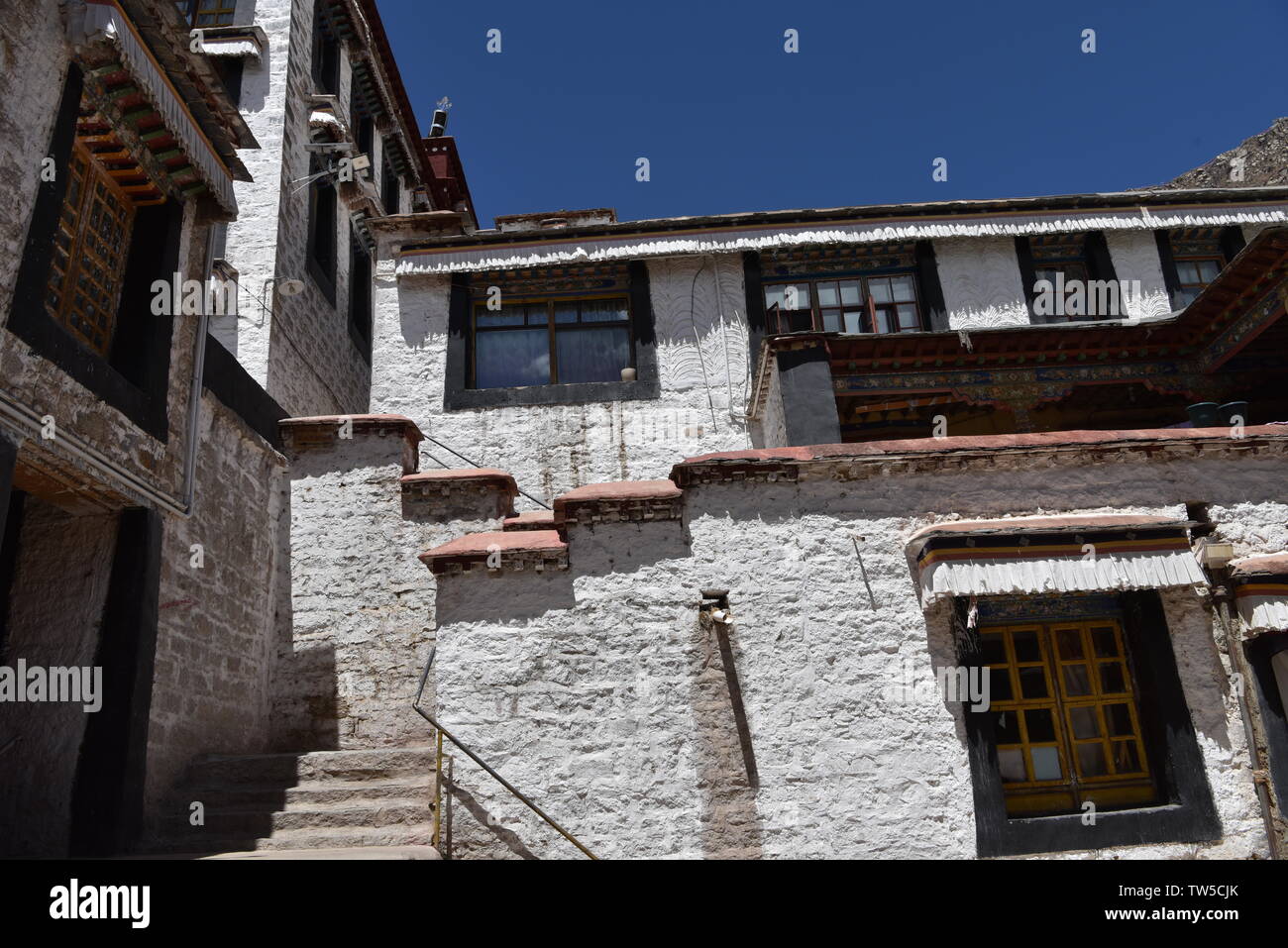 Sera temple Banque de photographies et d’images à haute résolution - Alamy