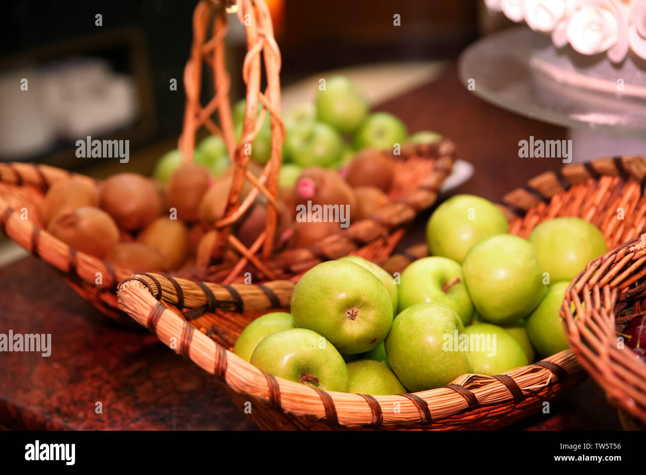 Sortes de fruits Banque de photographies et d’images à haute résolution ...