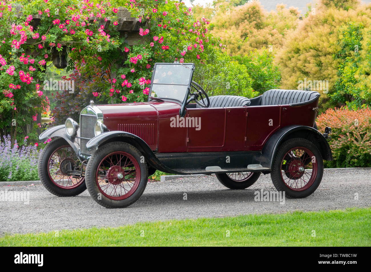 Early automobiles Banque de photographies et d’images à haute ...
