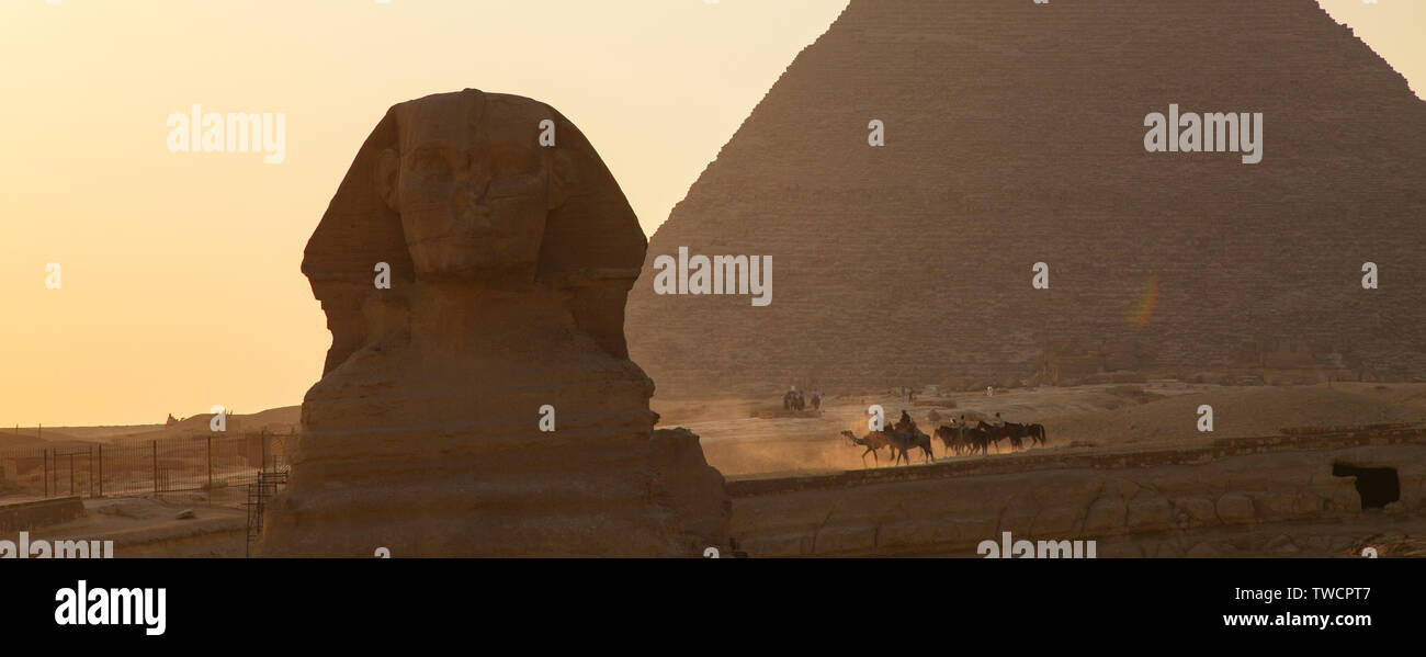 La Esfinge y la Pirámide de Kefrén, Meseta de Giza, Cairo, Valle del ...