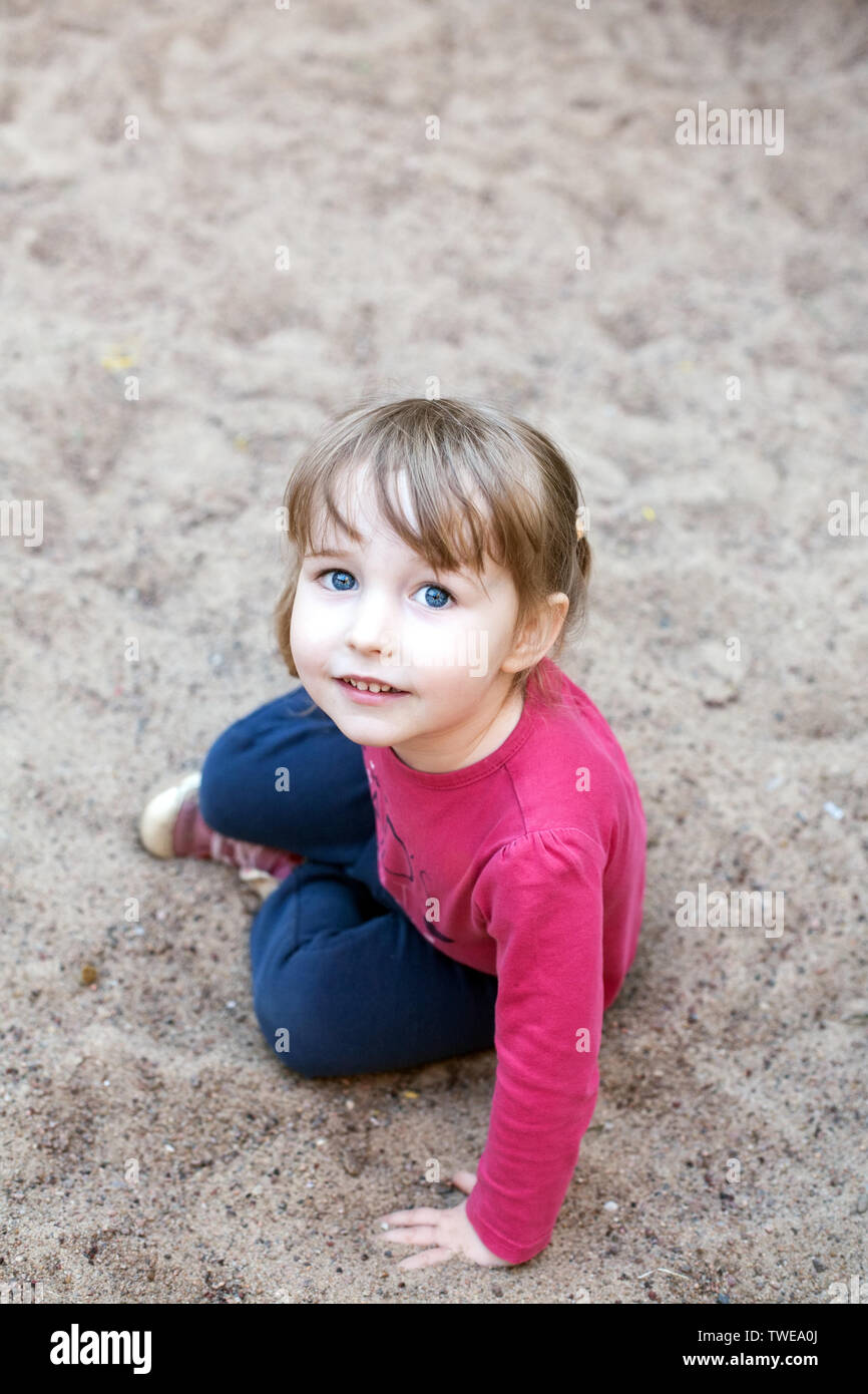 Enfants de race blanche Banque de photographies et d’images à haute ...