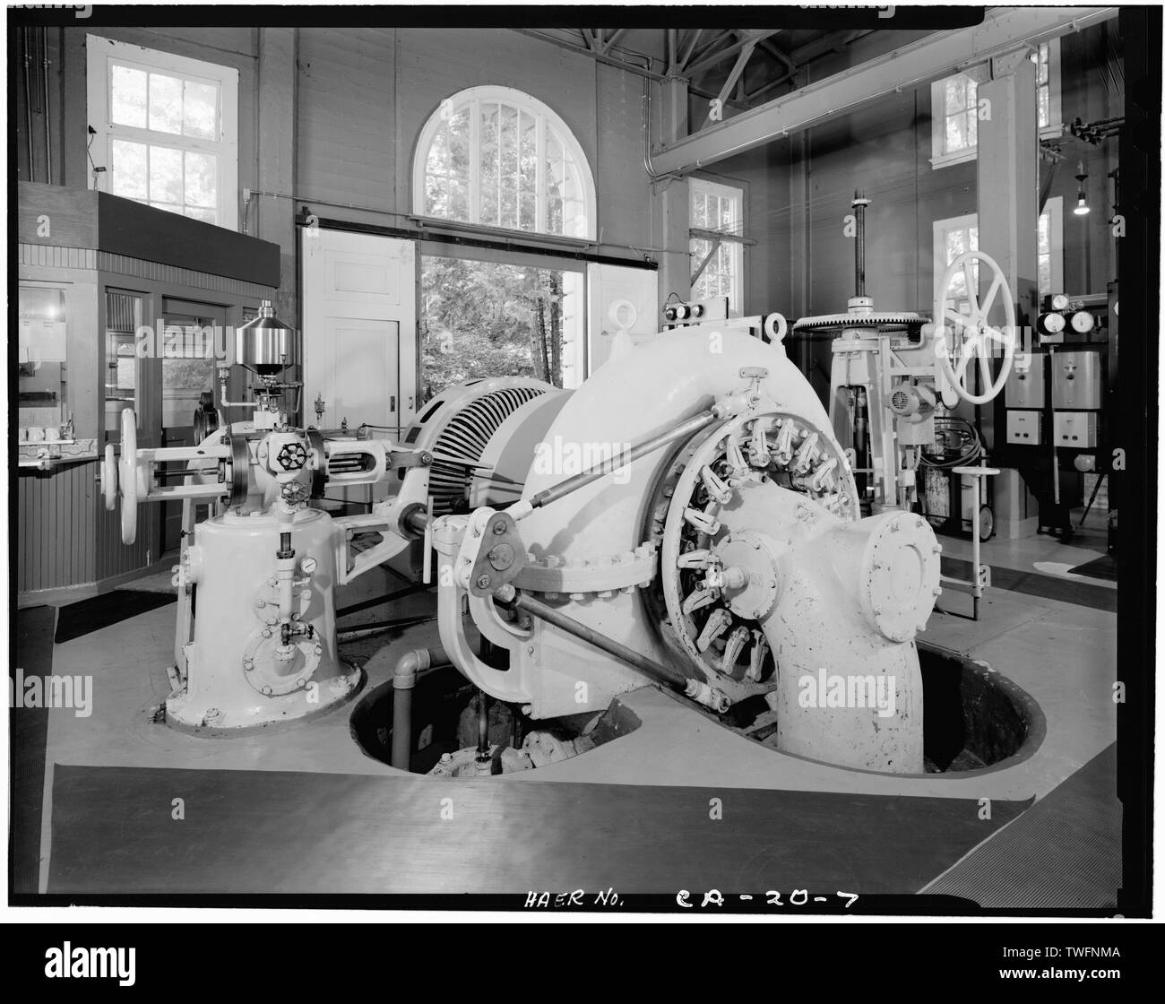 Centrale électrique, PELTON TURBINE FRANCIS-(générateur), (l'unité, n ... Centrale électrique, PELTON TURBINE FRANCIS-(générateur), (l'unité, n ...