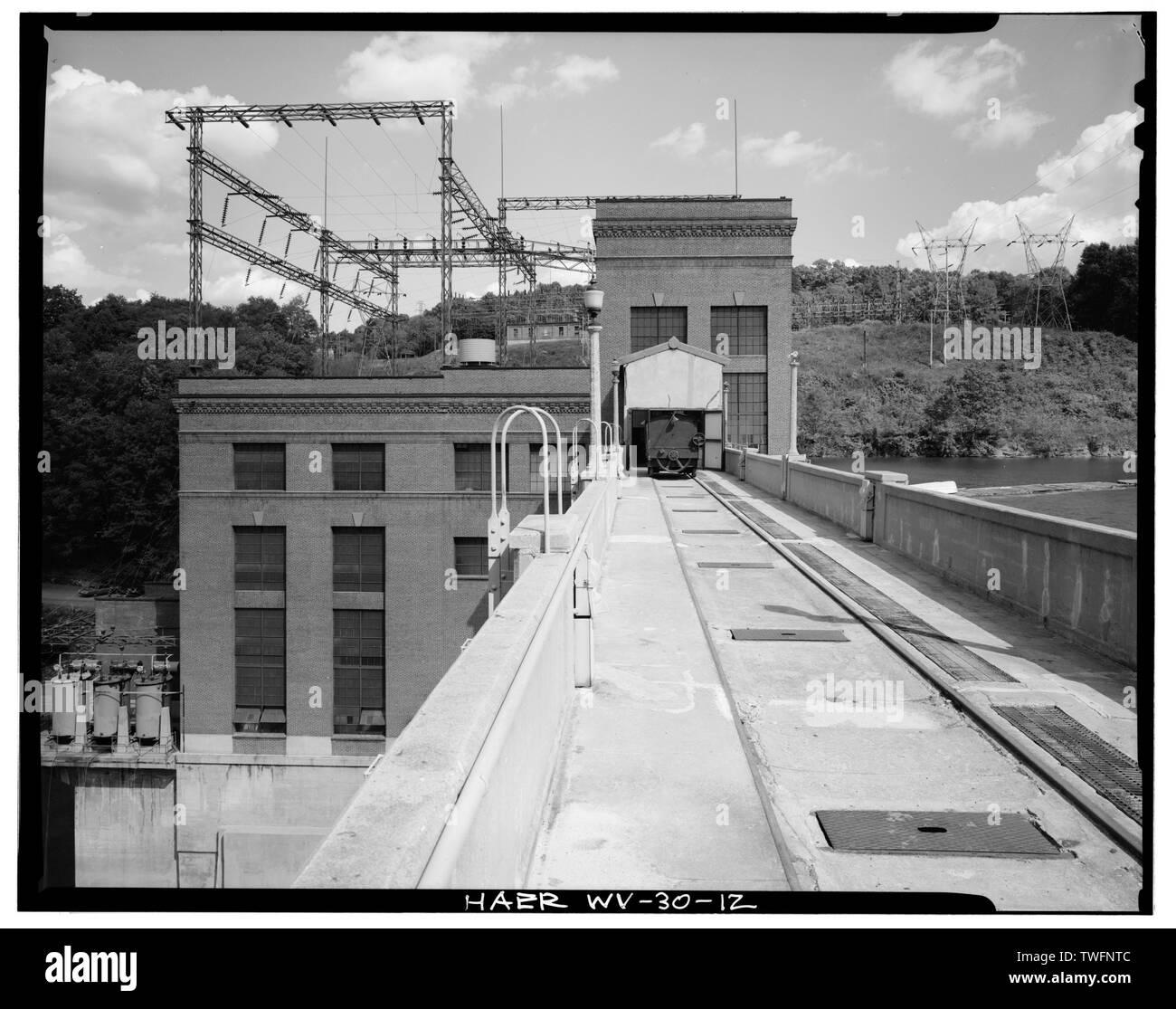 Lac de barrage Banque d'images détourées - Alamy