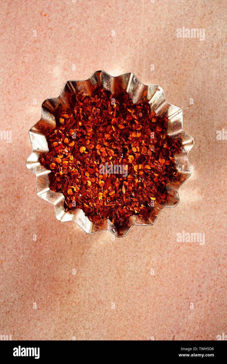 Flocons de piment calabrais ou petit diable le sud de l'Italie poivre ...