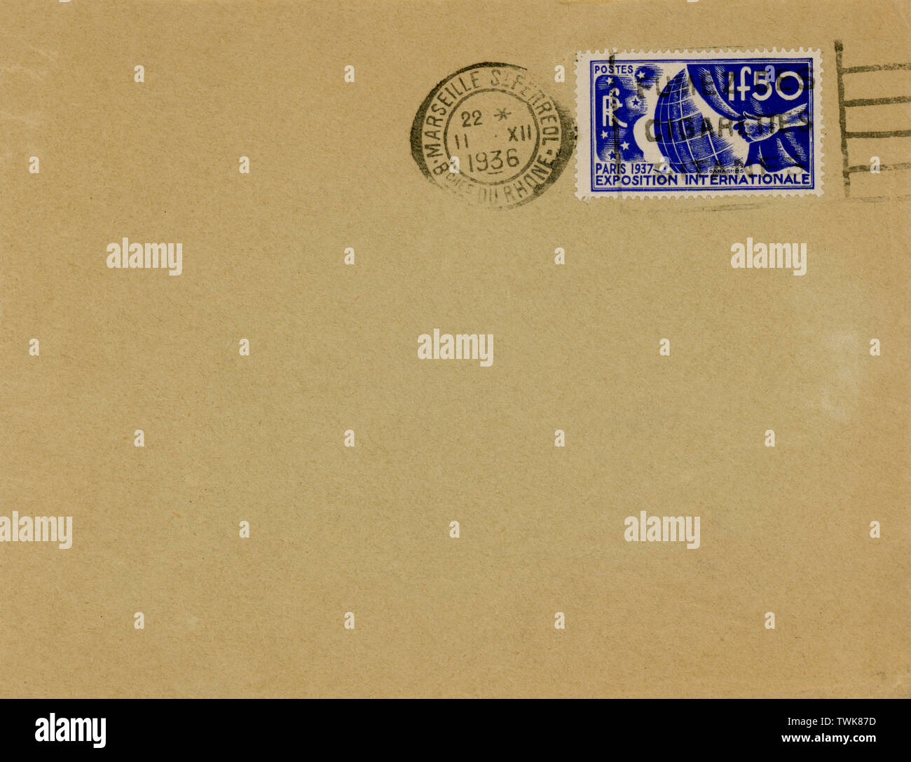 Une vieille enveloppe timbres Banque de photographies et d’images à ...