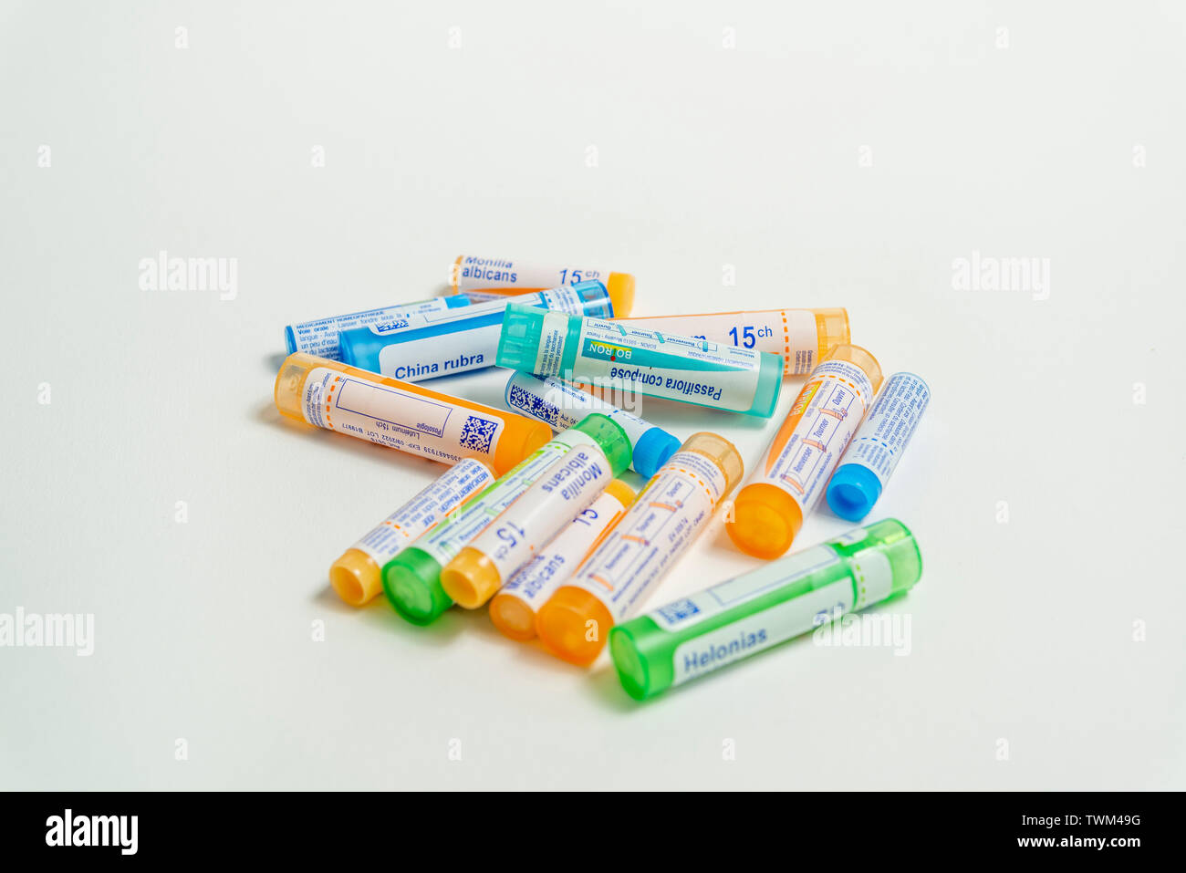 Tubes granules homéopathie Banque de photographies et d’images à haute ...