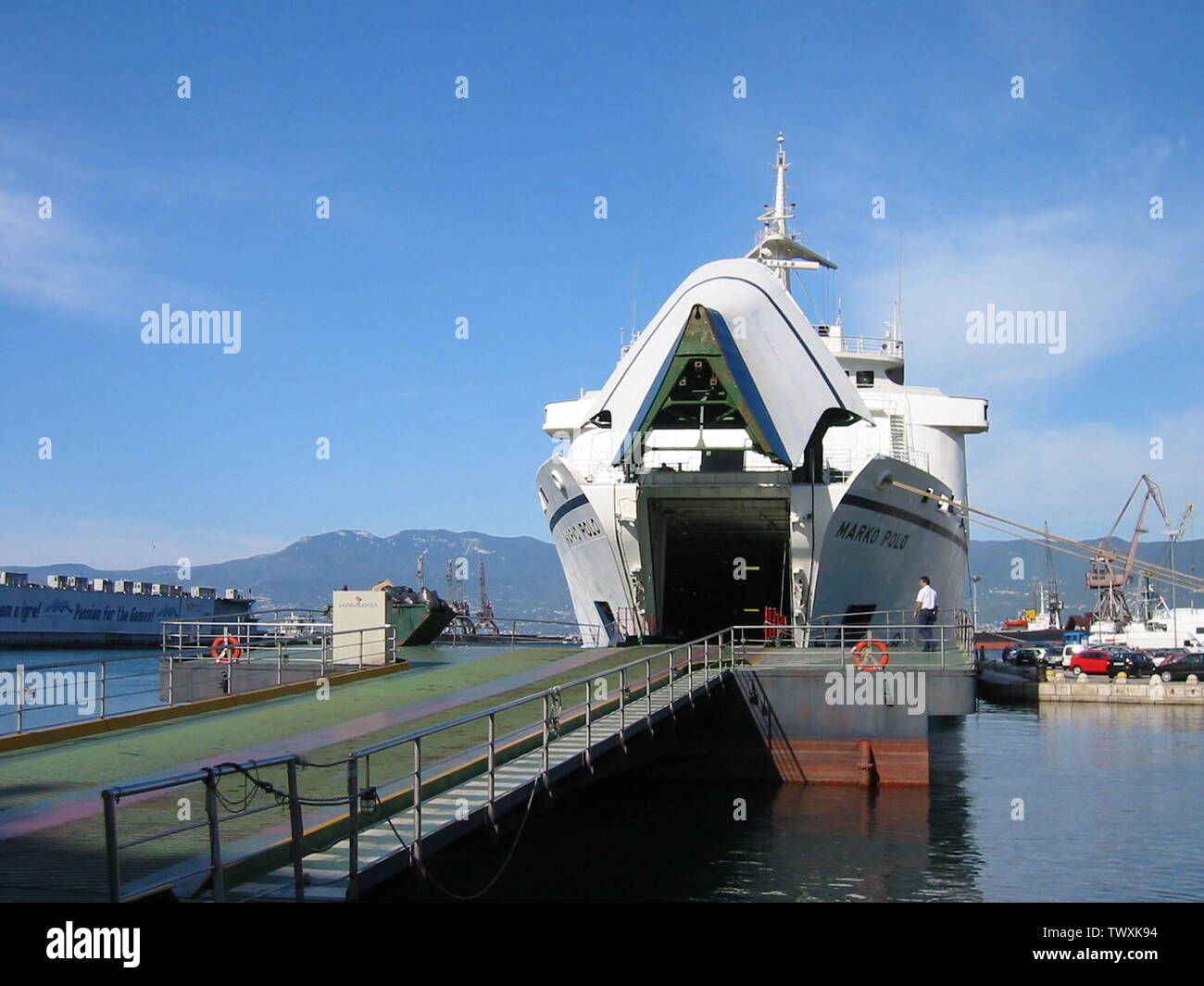 Le ferry polo marko adriatique au port de rijeka Banque de ...