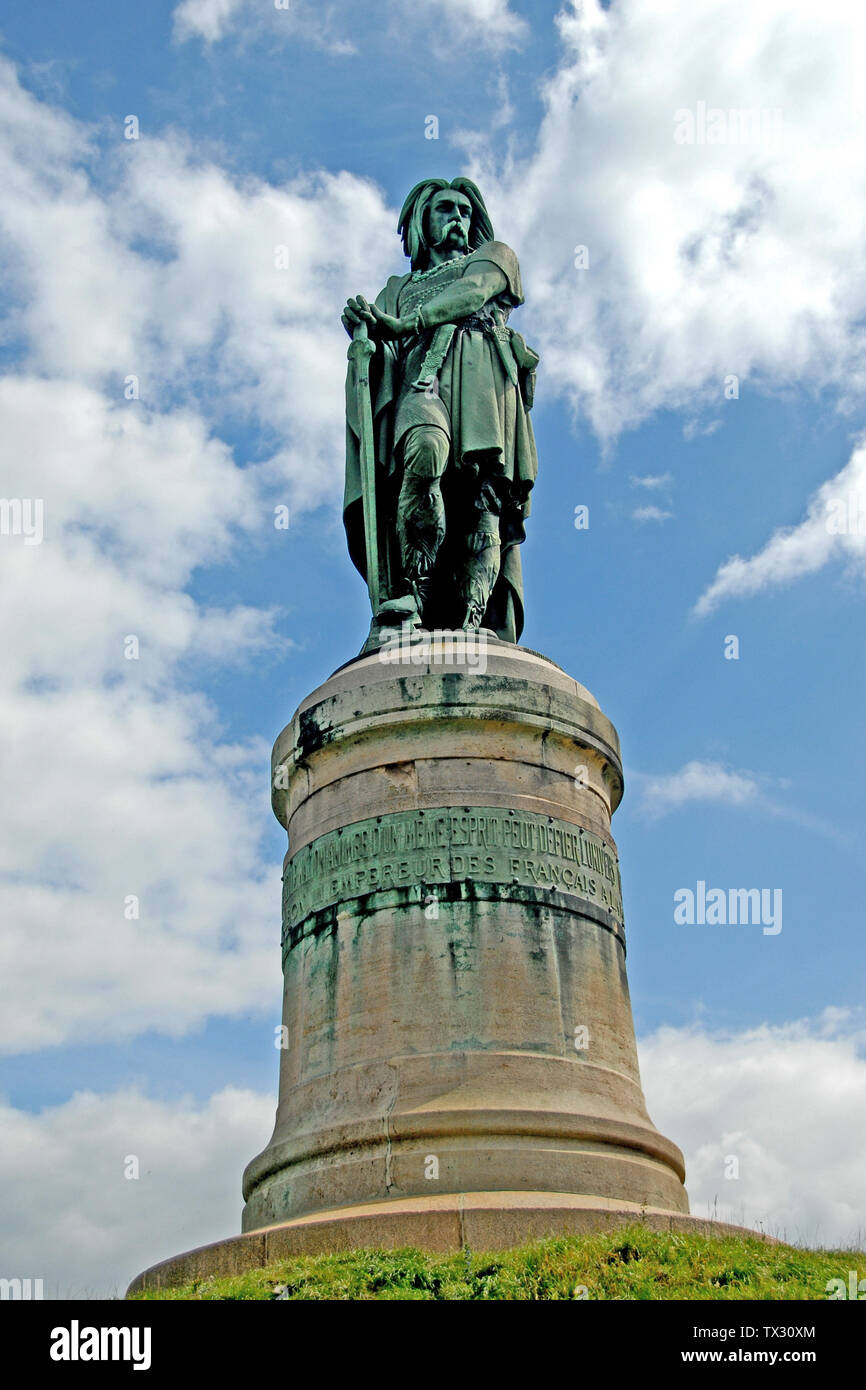 Statue vercingetorix Banque de photographies et d’images à haute ...