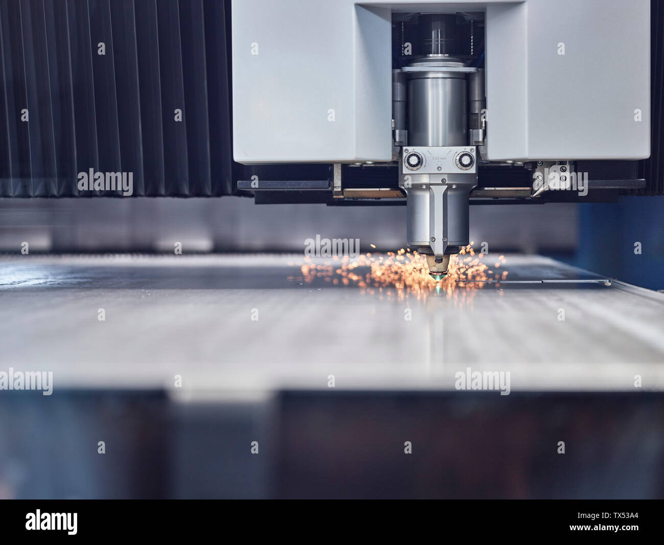 Laser cutter Banque de photographies et d’images à haute résolution - Alamy
