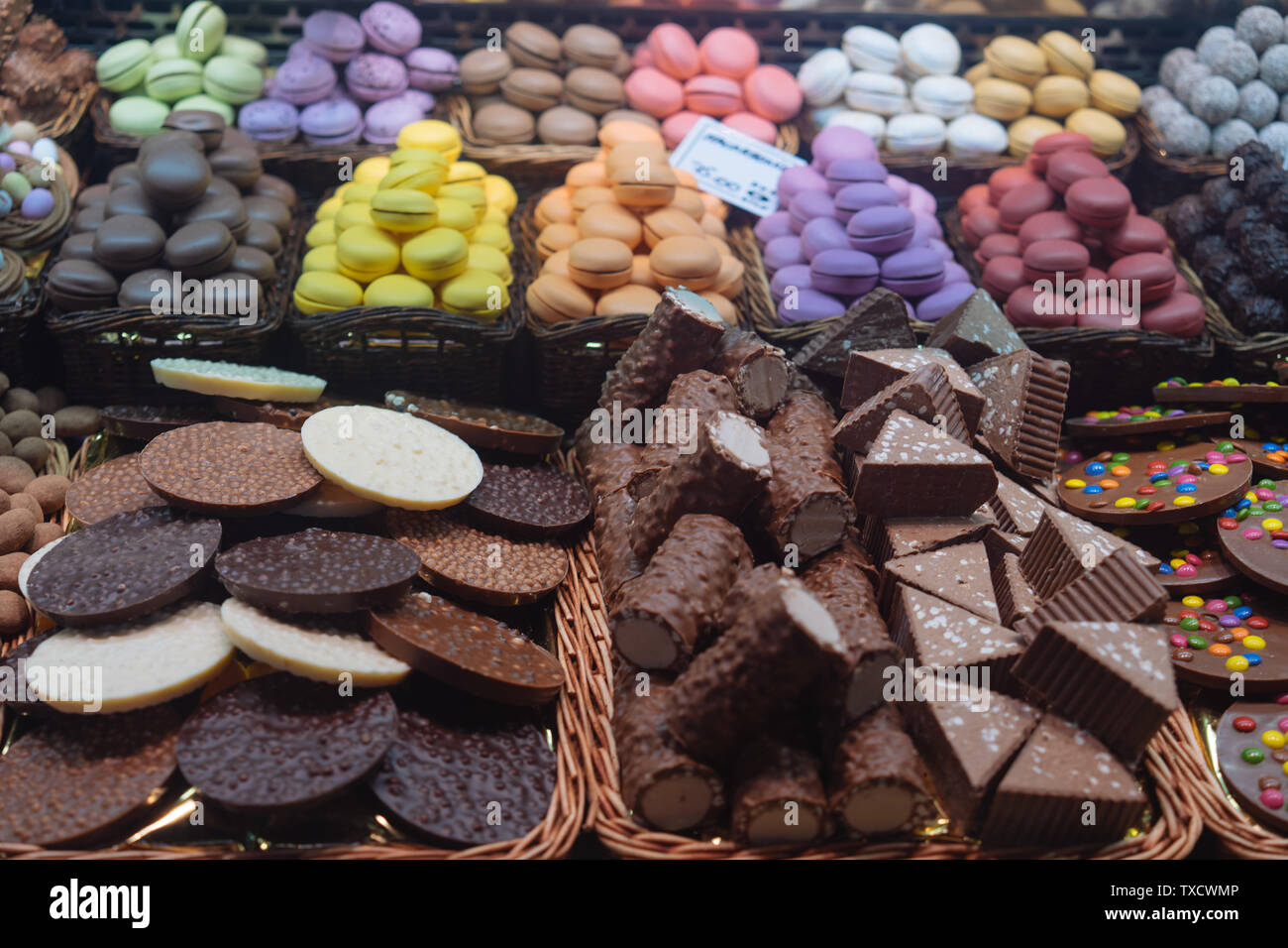 Vendeurs de chocolat Banque de photographies et d’images à haute ...