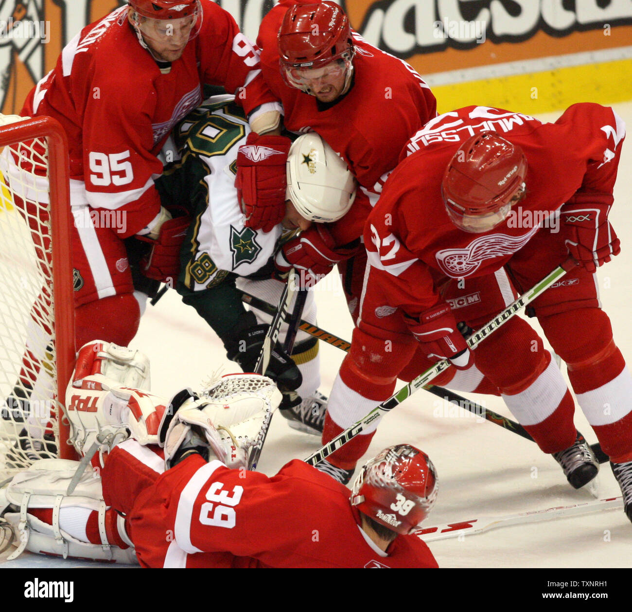 Eric lindros Banque de photographies et d’images à haute résolution - Alamy