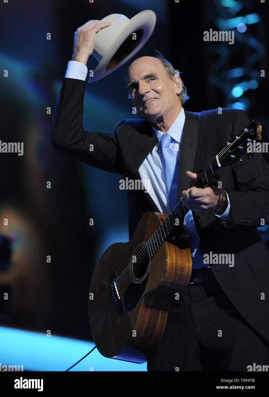 Singer/songwriter James Taylor chante dans le 2012 Convention Nationale ...