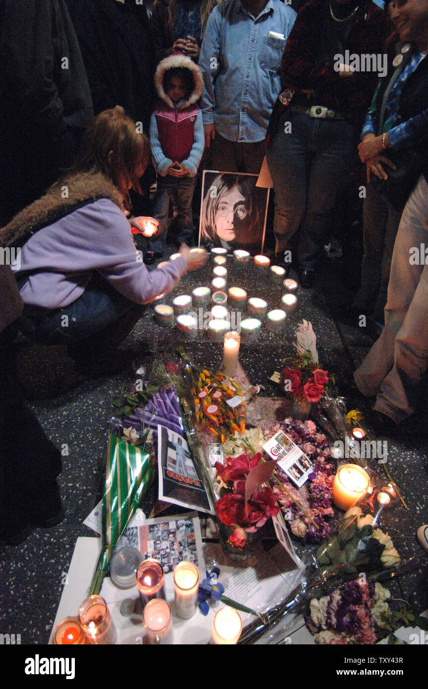 Death of john lennon, 1980 Banque de photographies et d’images à haute ...