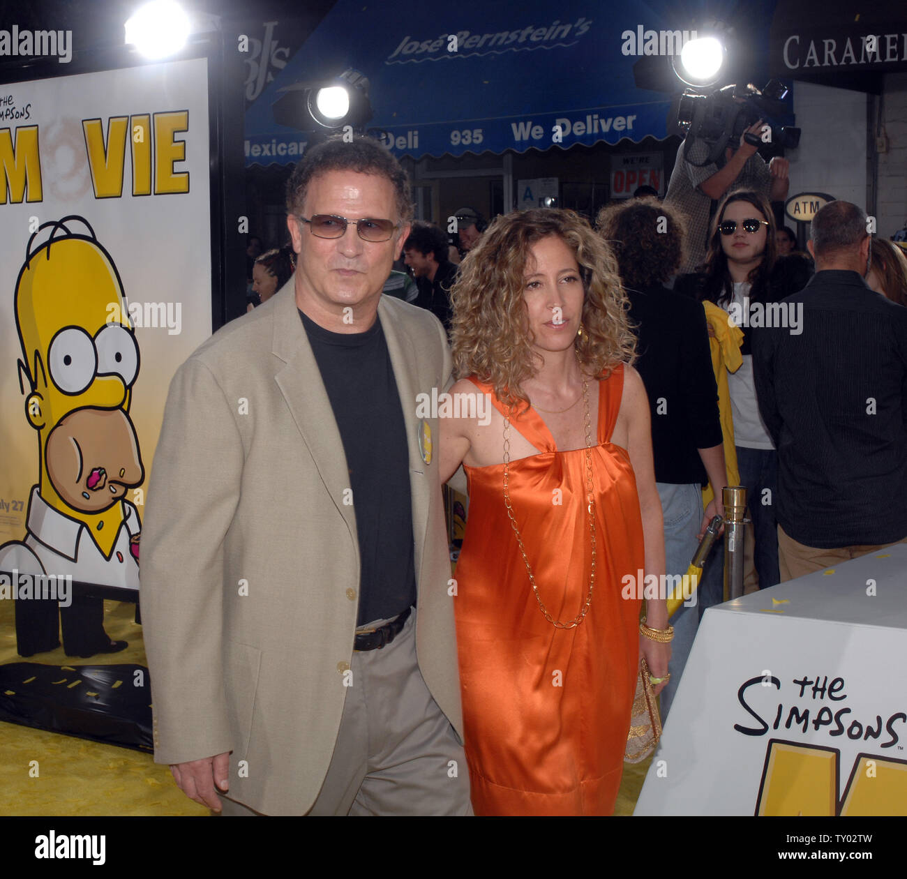 Albert Brooks, la voix de Russ Cargill dans le animated motion photo ...