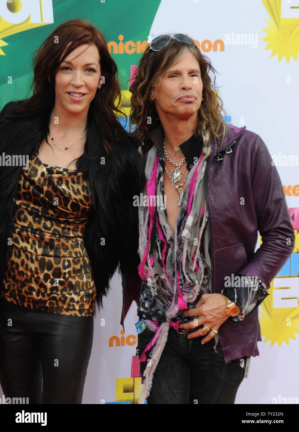 Steven tyler and erin brady Banque de photographies et d’images à haute ...
