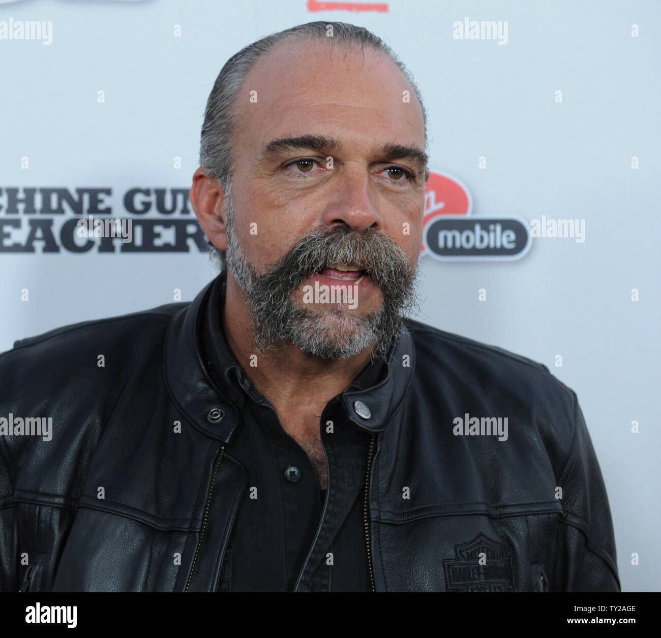 Sam childers machine gun preacher Banque de photographies et d’images à ...