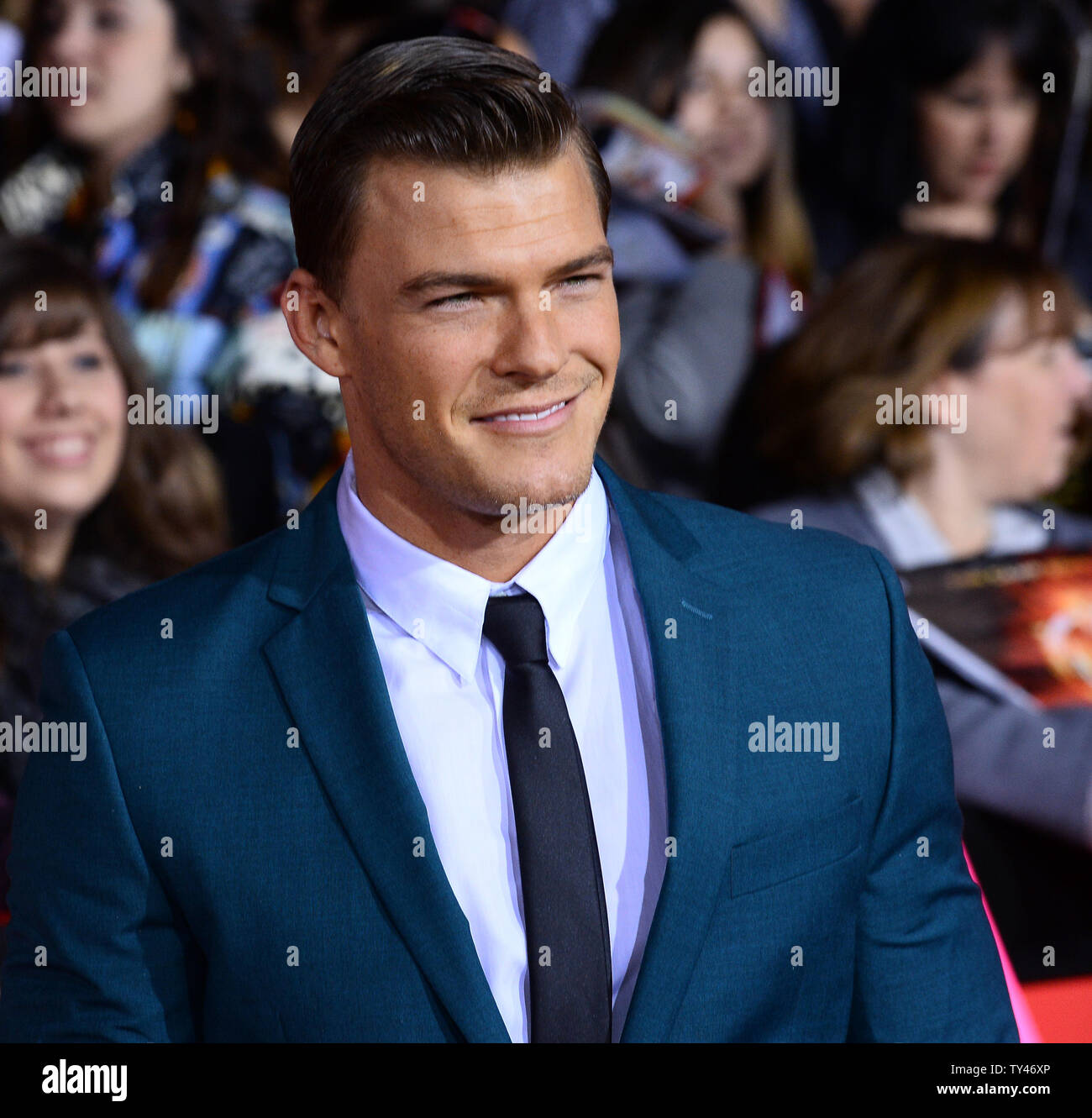 Alan ritchson the hunger games Banque de photographies et d’images à ...
