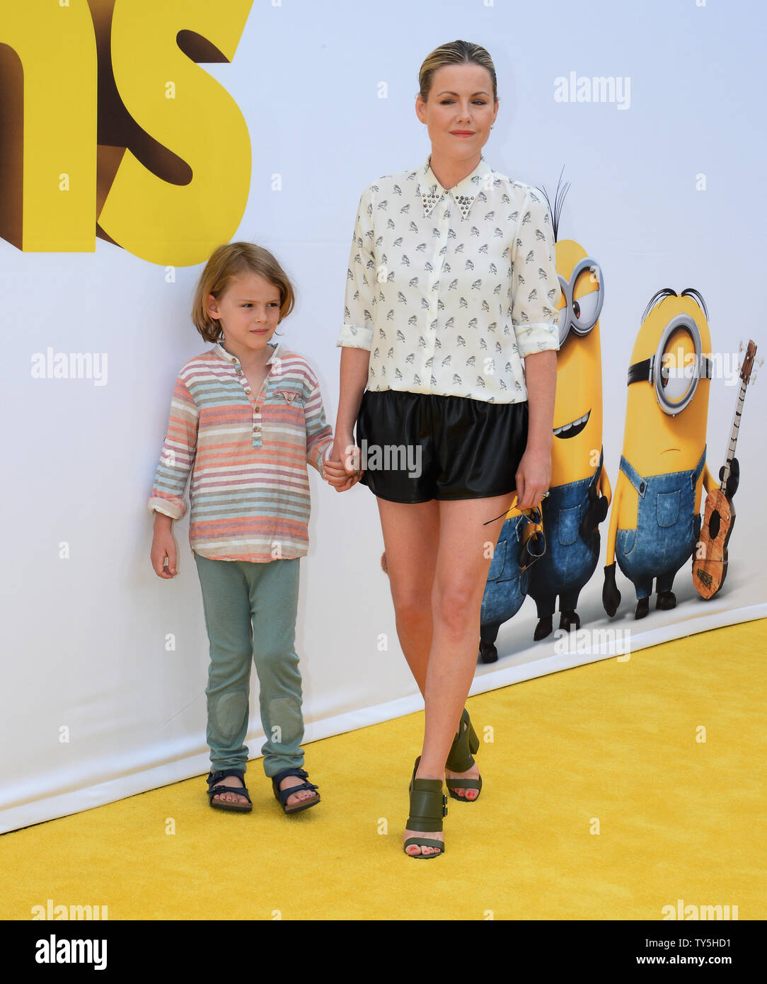 Kathleen robertson and son william robertson cowles Banque de ...