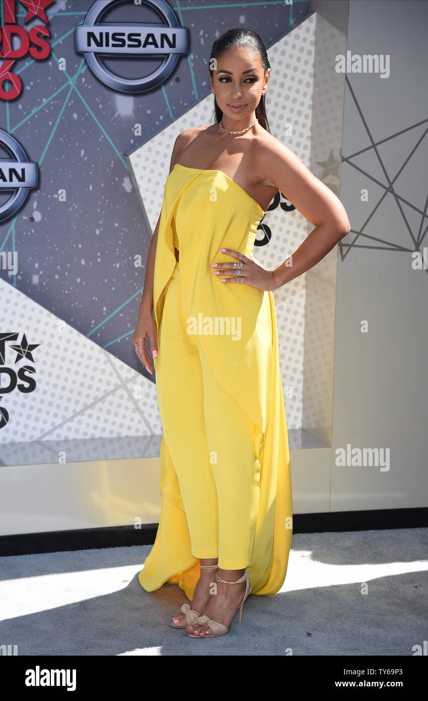 Singer mya Banque de photographies et d’images à haute résolution - Alamy