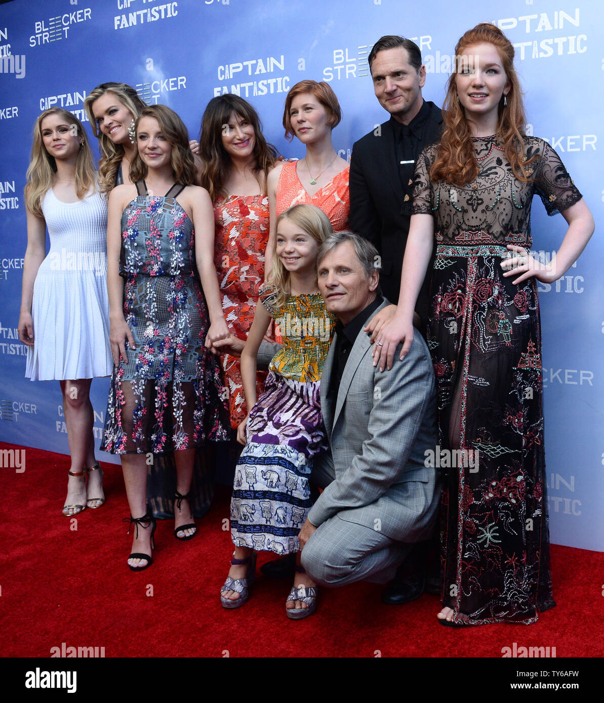 Acteurs, Erin Moriarty, Samantha Isler, Basil Poledouris, Kathryn Hahn ...