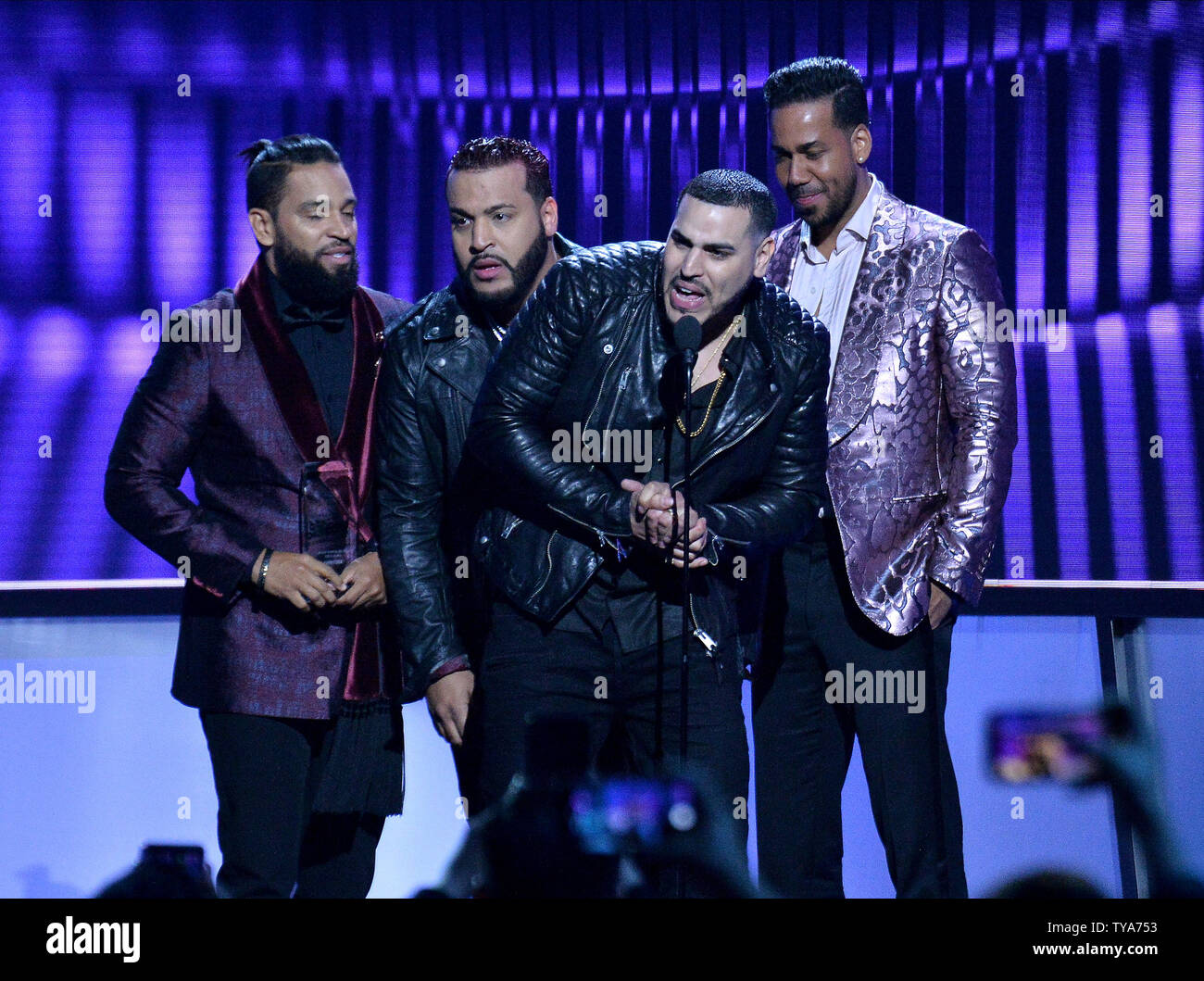 Max Santos Banque d'image et photos - Alamy