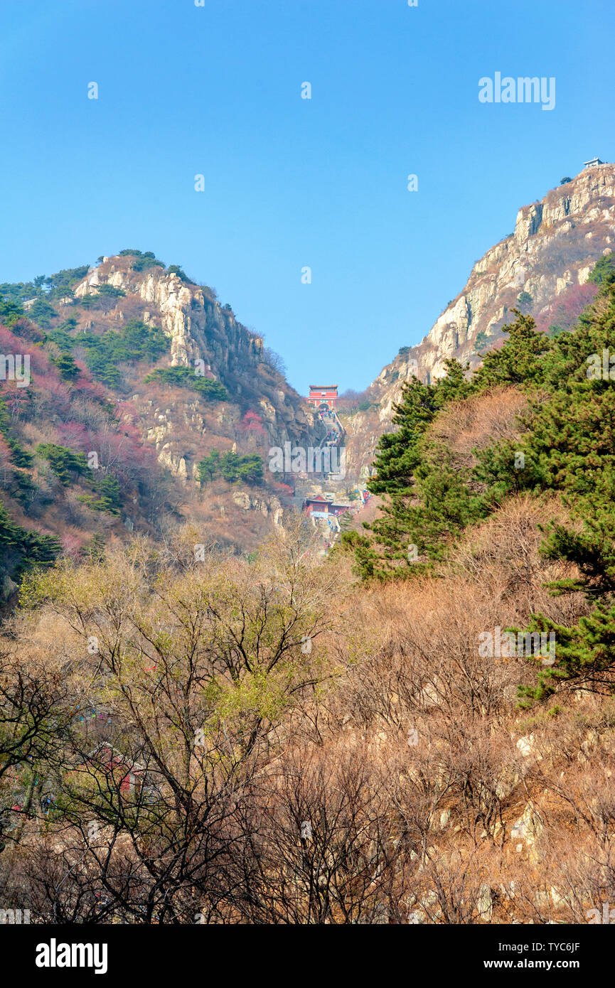 Tai shan Banque de photographies et d’images à haute résolution - Alamy