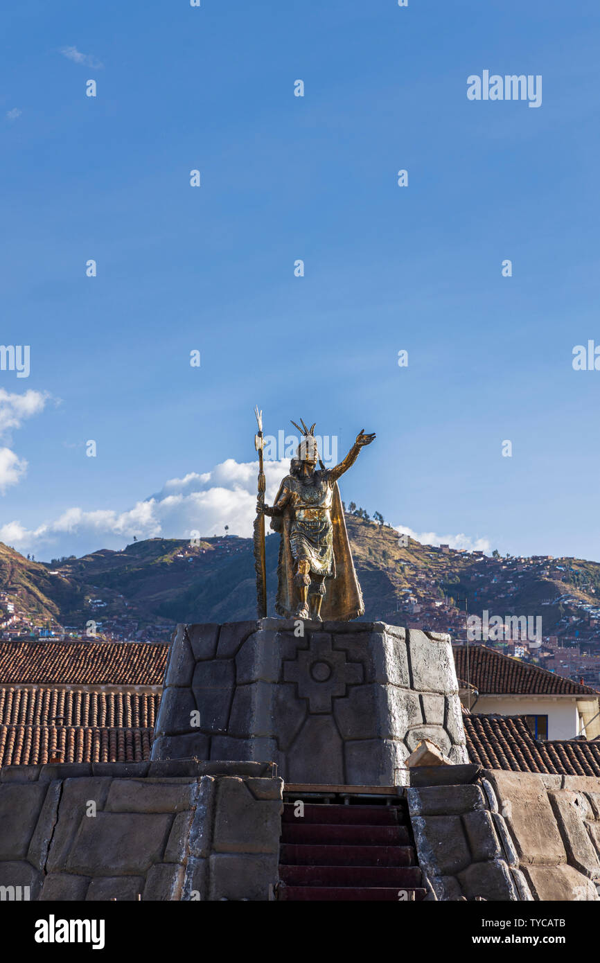 Statues inca Banque de photographies et d’images à haute résolution - Alamy