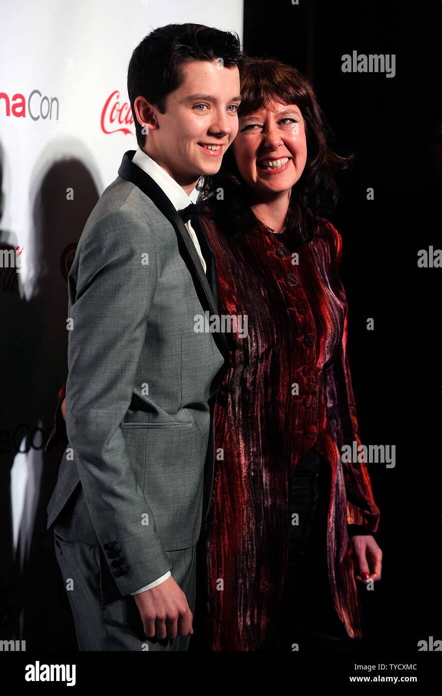 Asa butterfield and jacqueline farr Banque de photographies et d’images ...