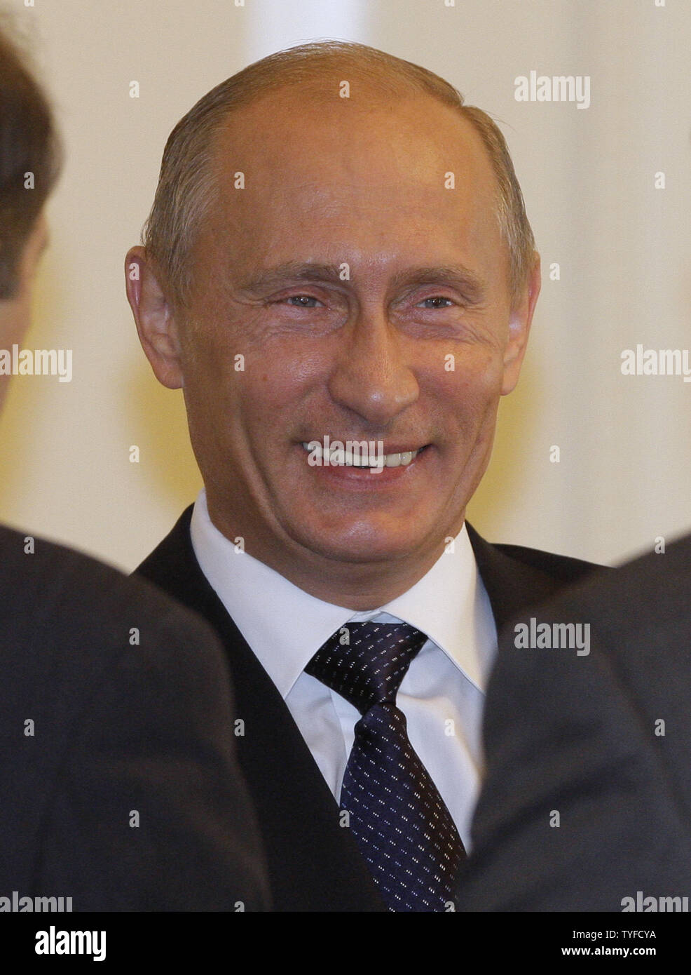 Prime minister vladimir putin smiles Banque de photographies et d ...