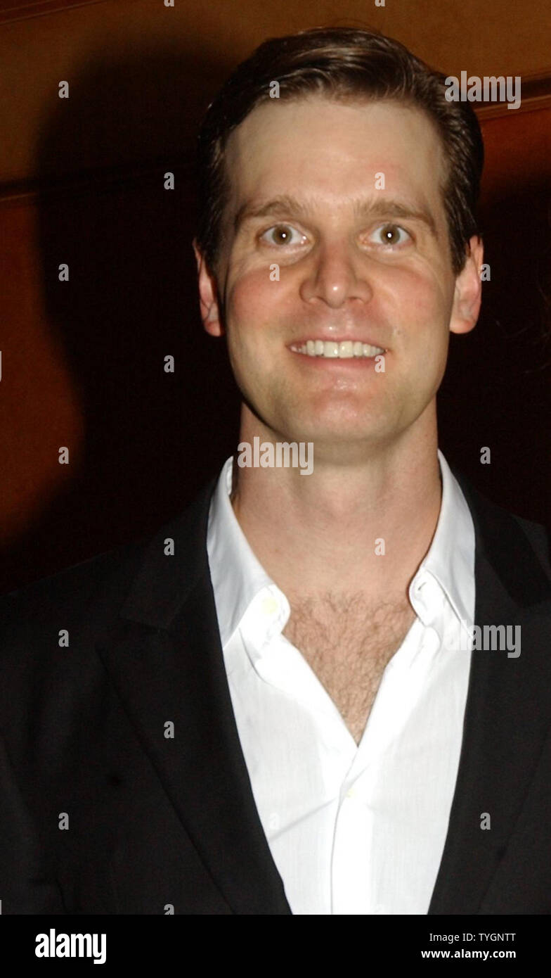 L'acteur Peter Krause (qui stars dans la série 'Six Feet Under' pose à ...