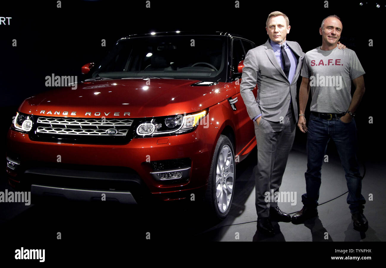 Daniel Craig et fondateur et directeur exécutif, S.A.F.E. Nick Reding ...