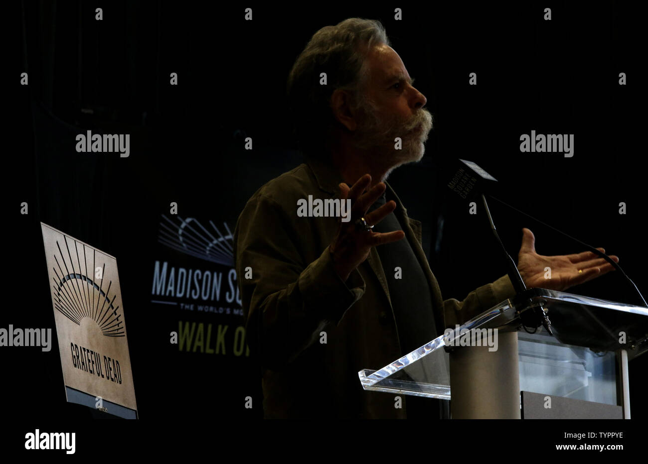 George kalinsky Banque de photographies et d’images à haute résolution ...