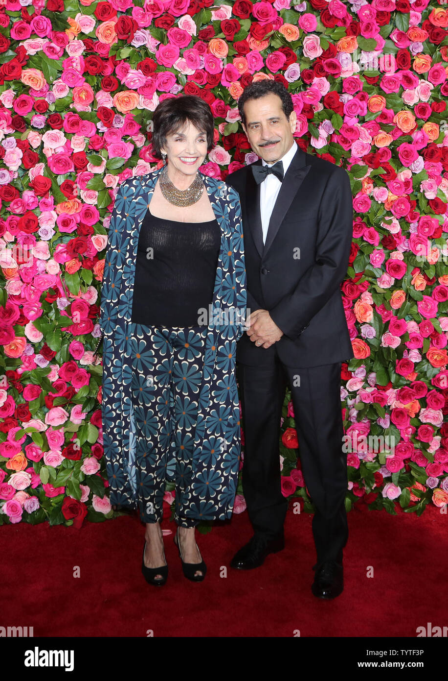 Tony Shalhoub And Brooke Adams Banque De Photographies Et Dimages à