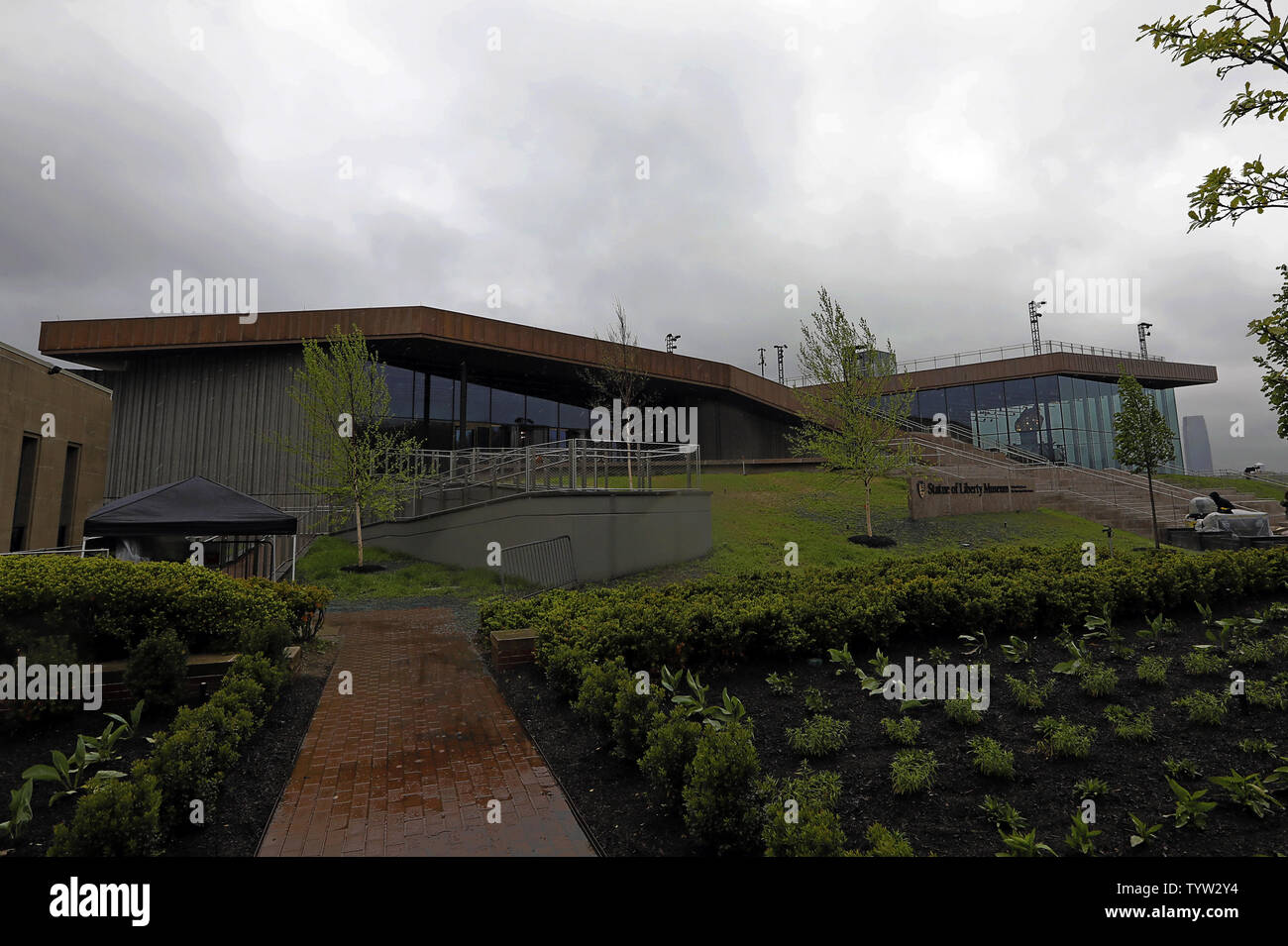 La vue extérieure de la nouvelle statue de la liberté musée pendant une ...