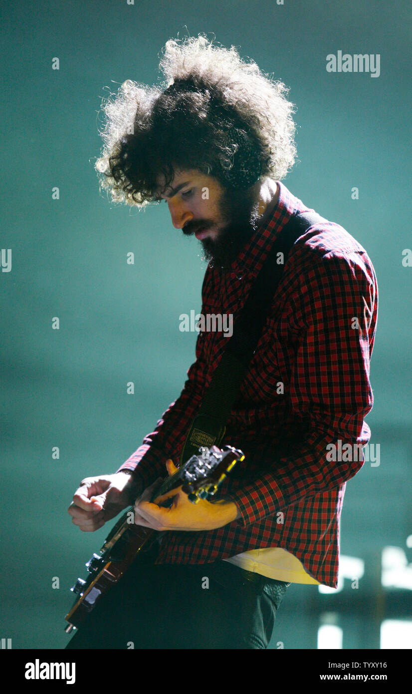 Linkin park guitarist brad delson Banque de photographies et d’images à ...