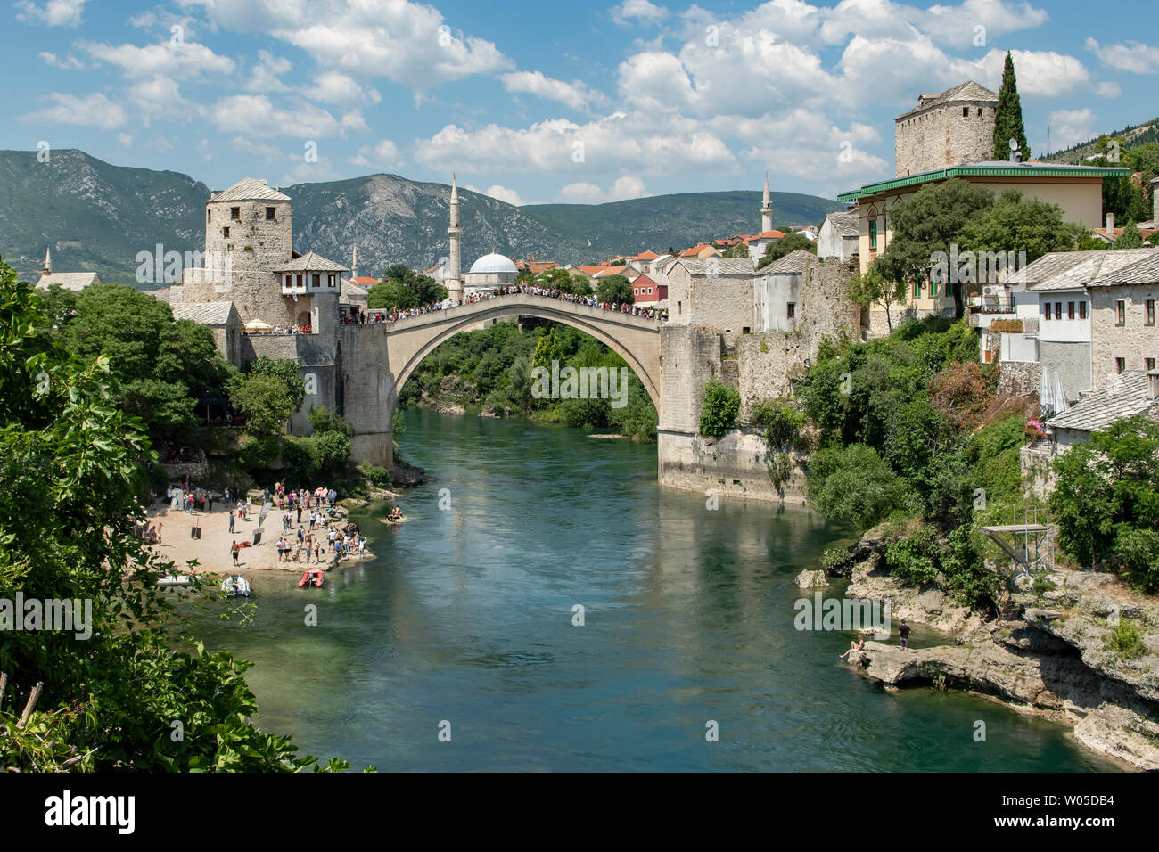 Vieux pont mostar Banque de photographies et d’images à haute ...