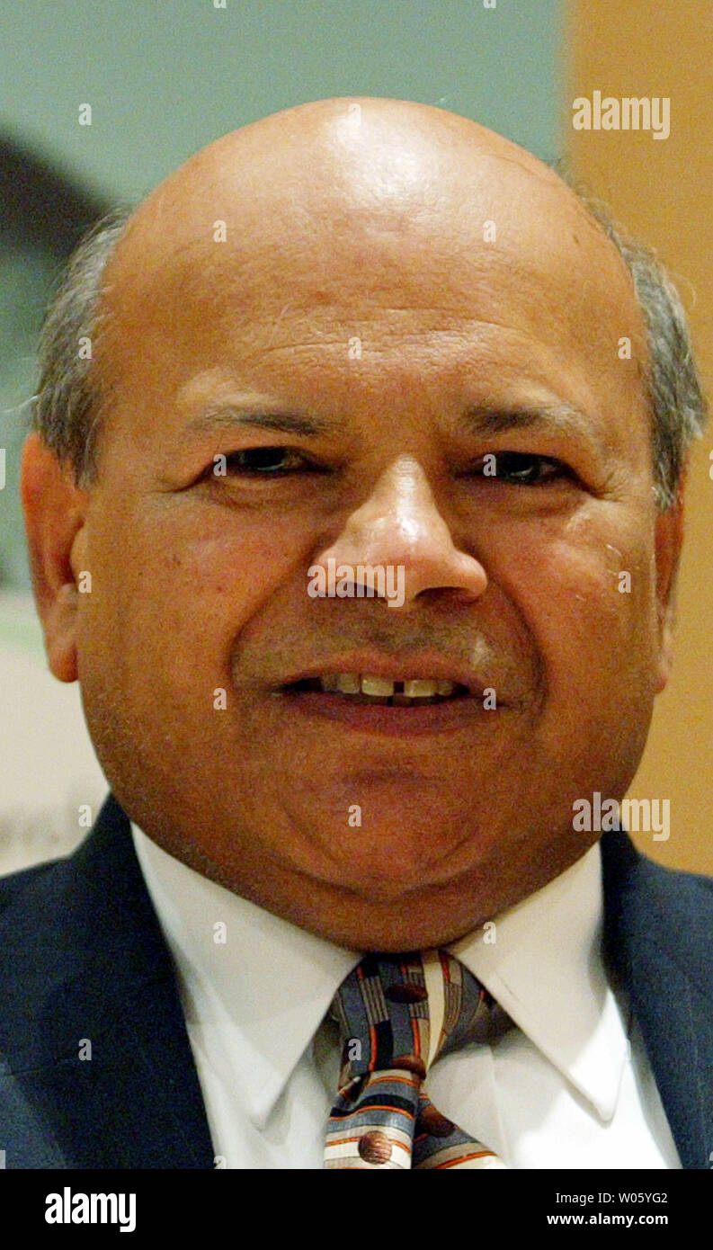 Le Dr Surendra Gupta, Ph.D., président de la Saint Louis, produits ...