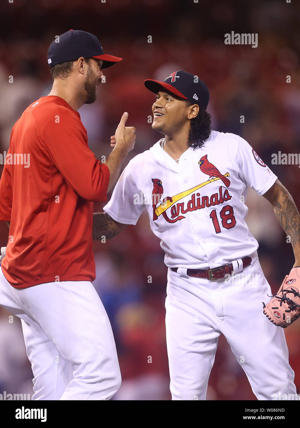 Cardinals de Saint-Louis le lanceur partant Adam Wainwright et de ...