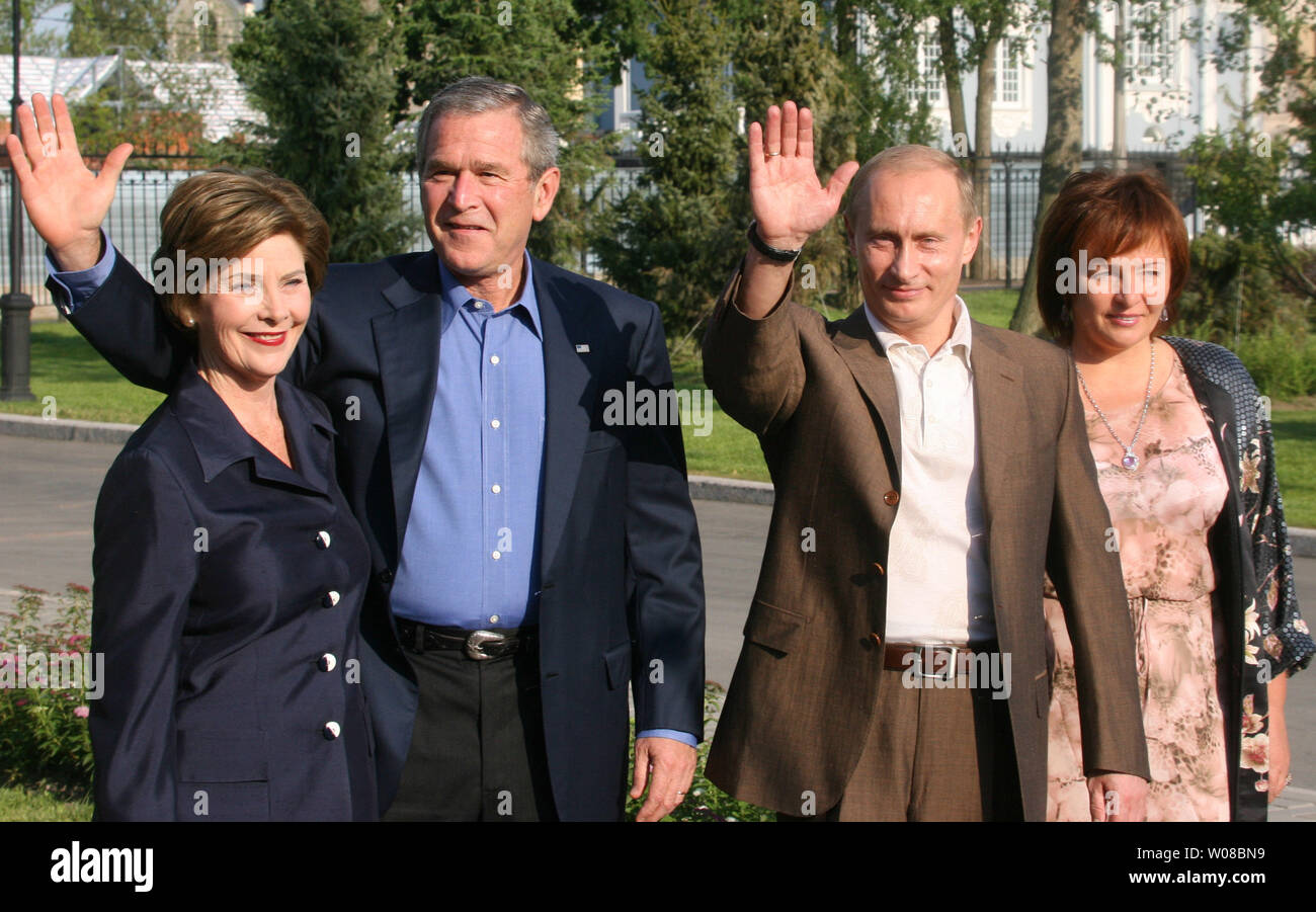 President vladimir putin and his wife lyudmila putin Banque de ...