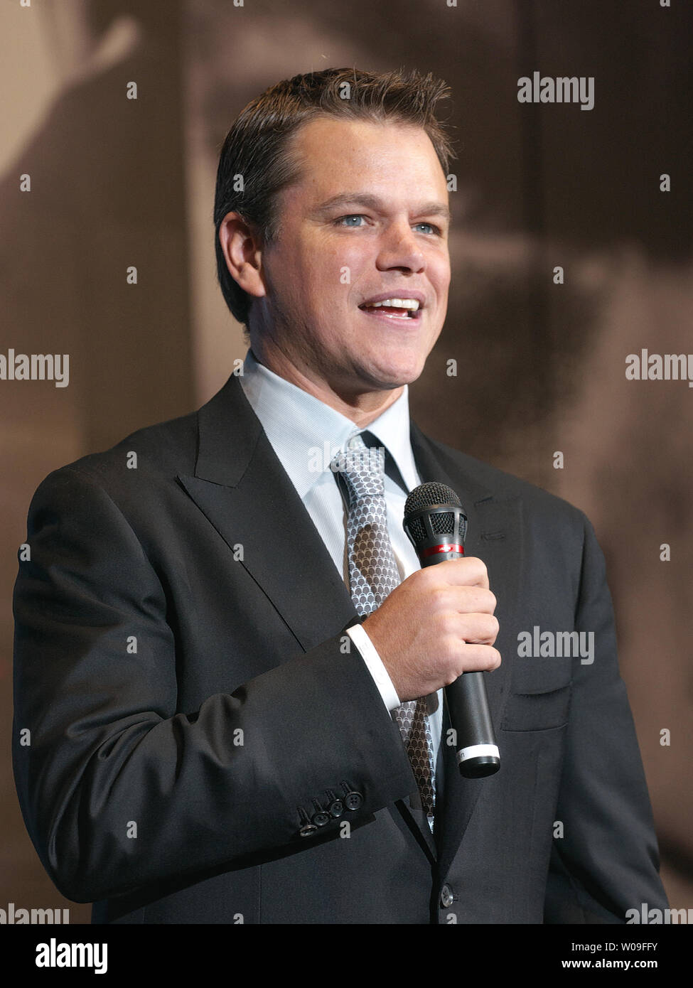 L'acteur américain Matt Damon parle pendant la cérémonie tapis rouge du ...